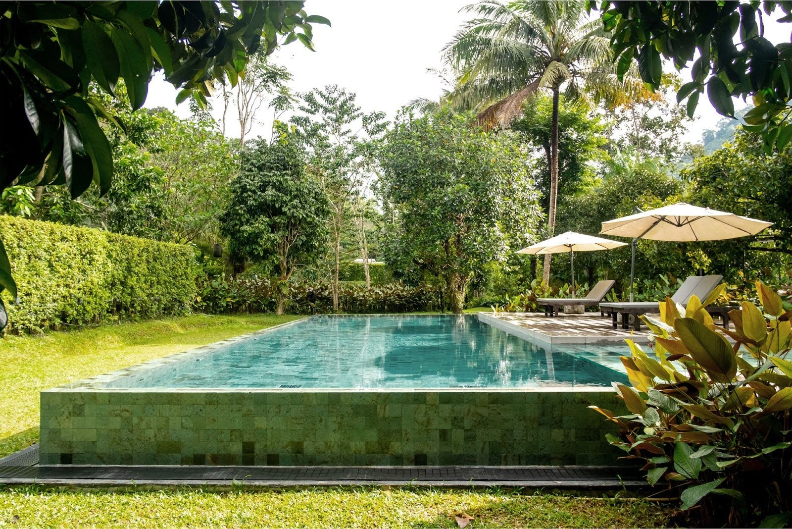2026 Pool & Patio Design Trends: What Luxury Outdoor Spaces Look Like ...